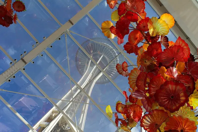 Space Needle Travel Guide: Observation Deck, Loupe Lounge Review ...